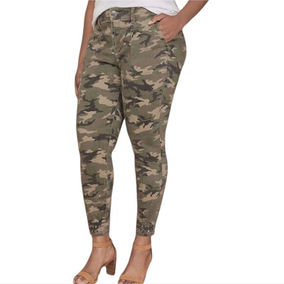 Lane Bryant | Pants & Jumpsuits | Lane Bryant Green Camo Stretch Comfy ...